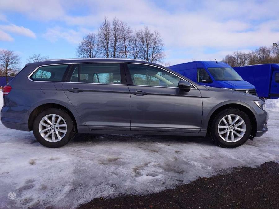 Pelēks Volkswagen Passat 2017 Tauragė, ar dzinēja tilpumu 1.97 L un nobraukumu 220 tūkst. km par 10285 €, foto 3 vietnē AUTOMOTO.COM.LV