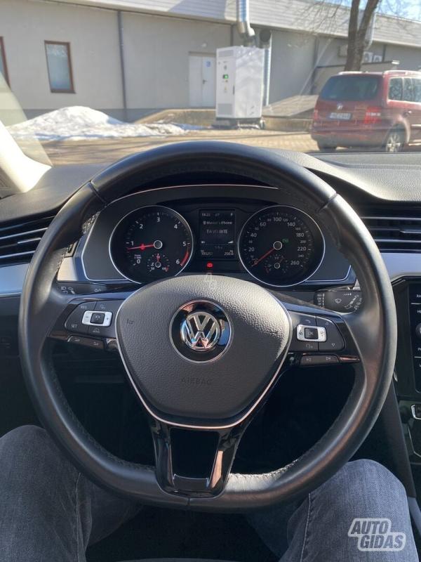 Pelēks Volkswagen Passat 2017 Šakiai, ar dzinēja tilpumu 1.60 L un nobraukumu 193 tūkst. km par 9500 €, foto 8 vietnē AUTOMOTO.COM.LV