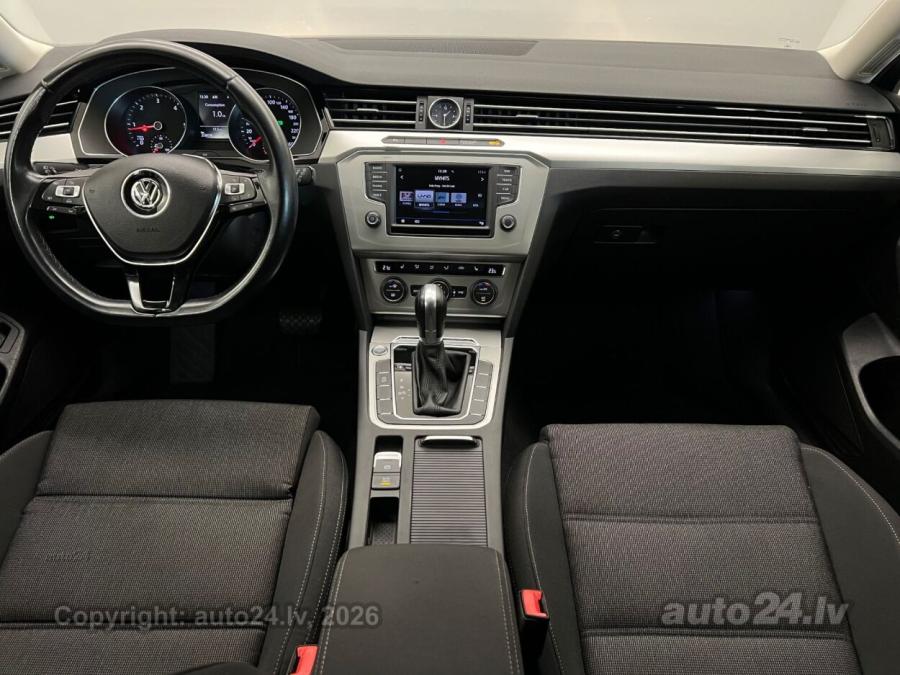 Grey Volkswagen Passat 2017 in Parnu, with an engine capacity of 2.00 L and mileage of 259 thousand km for 9900 €, photo 11 on AUTOMOTO.COM.LV