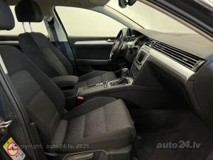 Grey Volkswagen Passat 2017 in Parnu, with an engine capacity of 2.00 L and mileage of 259 thousand km for 9900 €, photo 12 on AUTOMOTO.COM.LV