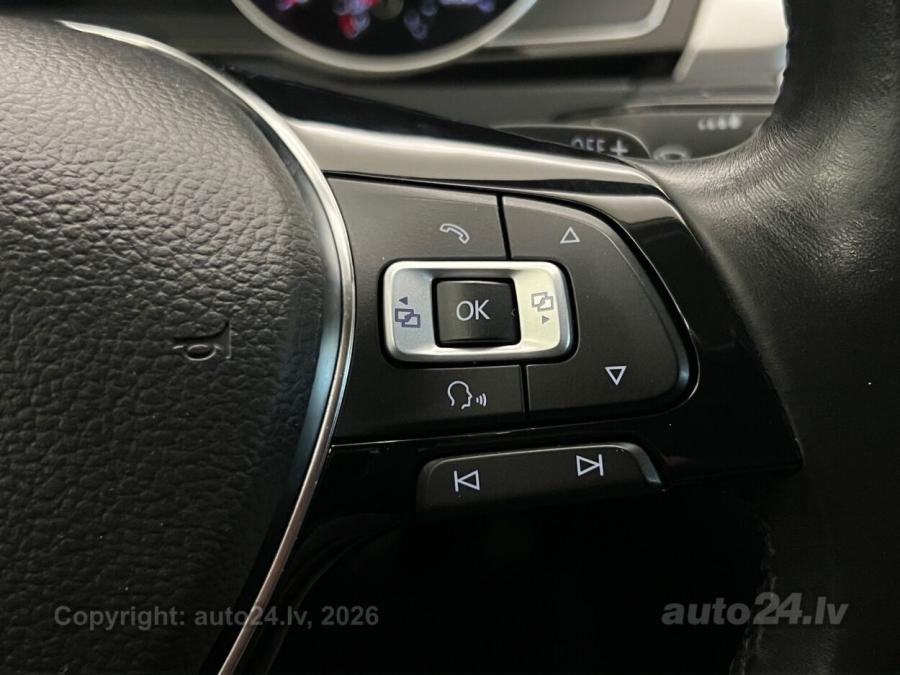 Grey Volkswagen Passat 2017 in Parnu, with an engine capacity of 2.00 L and mileage of 259 thousand km for 9900 €, photo 17 on AUTOMOTO.COM.LV
