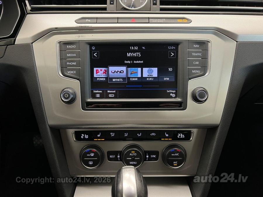 Grey Volkswagen Passat 2017 in Parnu, with an engine capacity of 2.00 L and mileage of 259 thousand km for 9900 €, photo 19 on AUTOMOTO.COM.LV
