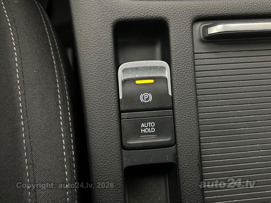 Grey Volkswagen Passat 2017 in Parnu, with an engine capacity of 2.00 L and mileage of 259 thousand km for 9900 €, photo 24 on AUTOMOTO.COM.LV