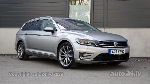 Grey Volkswagen Passat 2017 in Tartu, with an engine capacity of 1.40 L and mileage of 145 thousand km for 14990 €, photo 3 on AUTOMOTO.COM.LV