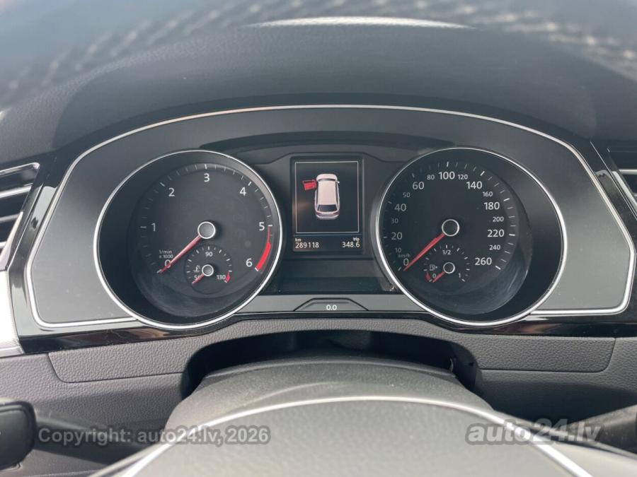 Grey Volkswagen Passat 2017 in Tallinn, with an engine capacity of 1.60 L and mileage of 288 thousand km for 8700 €, photo 10 on AUTOMOTO.COM.LV