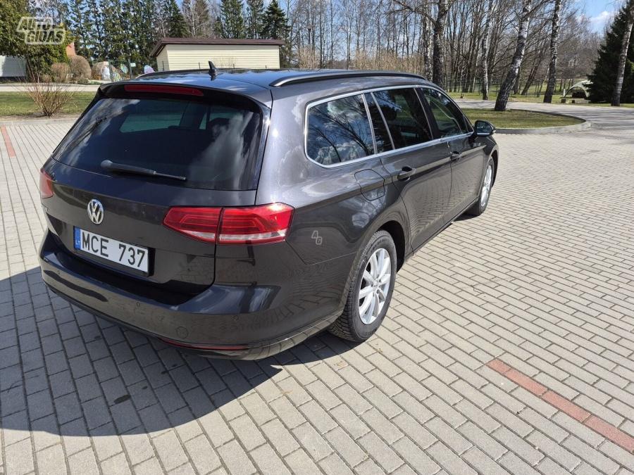 Grey Volkswagen Passat 2017 in Klaipeda, with an engine capacity of 2.00 L and mileage of 176 thousand km for 11500 €, photo 4 on AUTOMOTO.COM.LV
