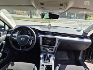 Grey Volkswagen Passat 2017 in Klaipeda, with an engine capacity of 2.00 L and mileage of 176 thousand km for 11500 €, photo 10 on AUTOMOTO.COM.LV