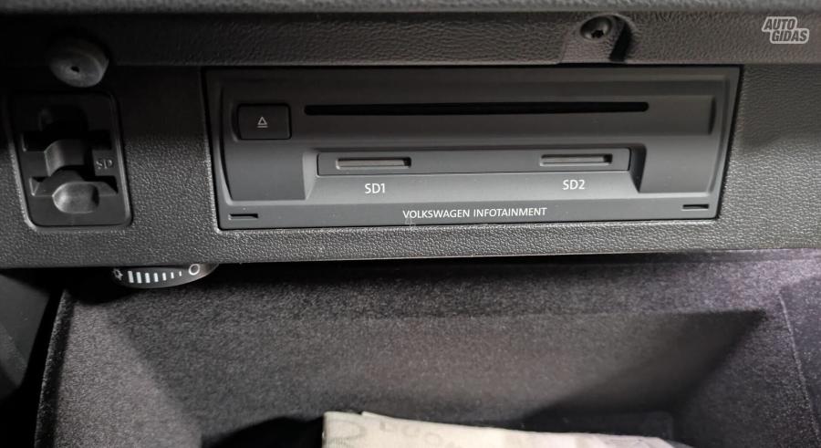 Grey Volkswagen Passat 2017 in Kaunas, with an engine capacity of 1.80 L and mileage of 197 thousand km for 11300 €, photo 19 on AUTOMOTO.COM.LV