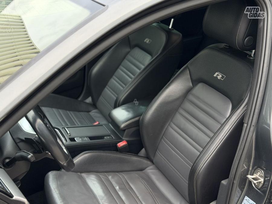 Grey Volkswagen Passat 2017 in Vilnius, with an engine capacity of 2.00 L and mileage of 280 thousand km for 14500 €, photo 12 on AUTOMOTO.COM.LV