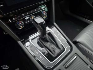Grey Volkswagen Passat 2017 in Vilnius, with an engine capacity of 2.00 L and mileage of 280 thousand km for 14500 €, photo 18 on AUTOMOTO.COM.LV