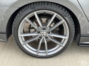 Grey Volkswagen Passat 2017 in Vilnius, with an engine capacity of 2.00 L and mileage of 280 thousand km for 14500 €, photo 21 on AUTOMOTO.COM.LV