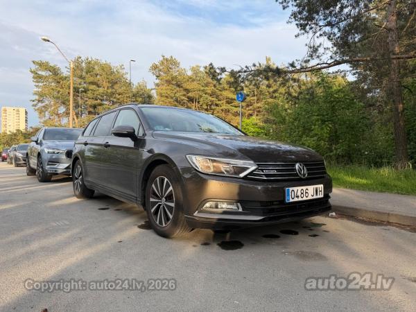 Grey Volkswagen Passat 2017 in Tallinn, with an engine capacity of 1.60 L and mileage of 177 thousand km for 12200 €, photo 1 on AUTOMOTO.COM.LV