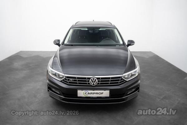 Grey Volkswagen Passat 2017 in Tallinn, with an engine capacity of 2.00 L and mileage of 237 thousand km for 12999 €, photo 2 on AUTOMOTO.COM.LV
