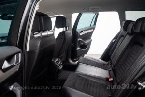 Grey Volkswagen Passat 2017 in Tallinn, with an engine capacity of 2.00 L and mileage of 237 thousand km for 12999 €, photo 9 on AUTOMOTO.COM.LV