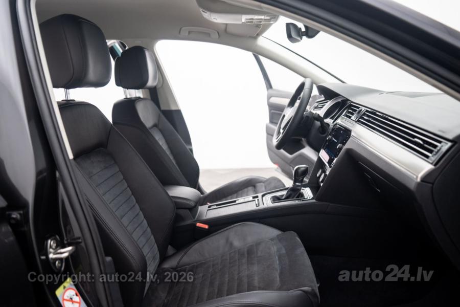 Grey Volkswagen Passat 2017 in Tallinn, with an engine capacity of 2.00 L and mileage of 237 thousand km for 12999 €, photo 11 on AUTOMOTO.COM.LV