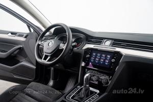 Grey Volkswagen Passat 2017 in Tallinn, with an engine capacity of 2.00 L and mileage of 237 thousand km for 12999 €, photo 12 on AUTOMOTO.COM.LV