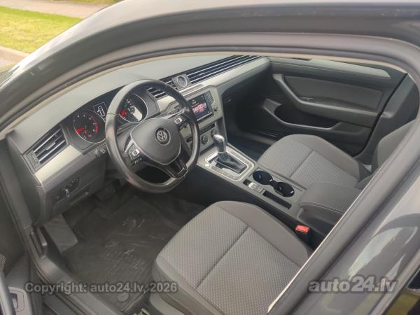 Grey Volkswagen Passat 2017 in Tallinn, with an engine capacity of 1.40 L and mileage of 193 thousand km for 9790 €, photo 5 on AUTOMOTO.COM.LV