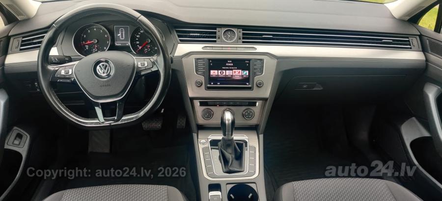 Grey Volkswagen Passat 2017 in Tallinn, with an engine capacity of 1.40 L and mileage of 193 thousand km for 9790 €, photo 8 on AUTOMOTO.COM.LV