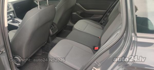 Grey Volkswagen Passat 2017 in Tallinn, with an engine capacity of 1.40 L and mileage of 193 thousand km for 9790 €, photo 8 on AUTOMOTO.COM.LV