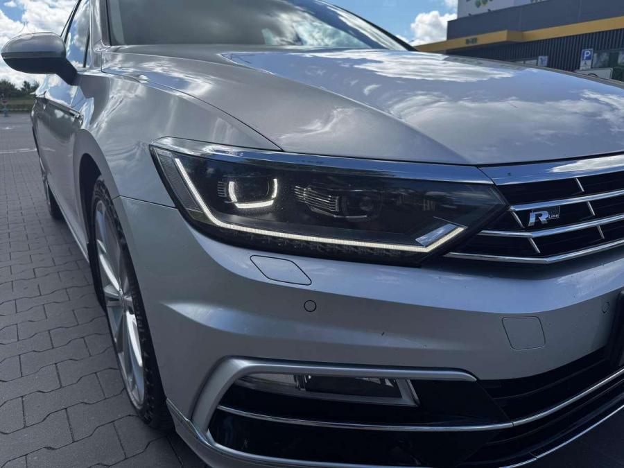 Grey Volkswagen Passat 2017 in Kaunas, with an engine capacity of 2.00 L and mileage of 175 thousand km for 15700 €, photo 8 on AUTOMOTO.COM.LV