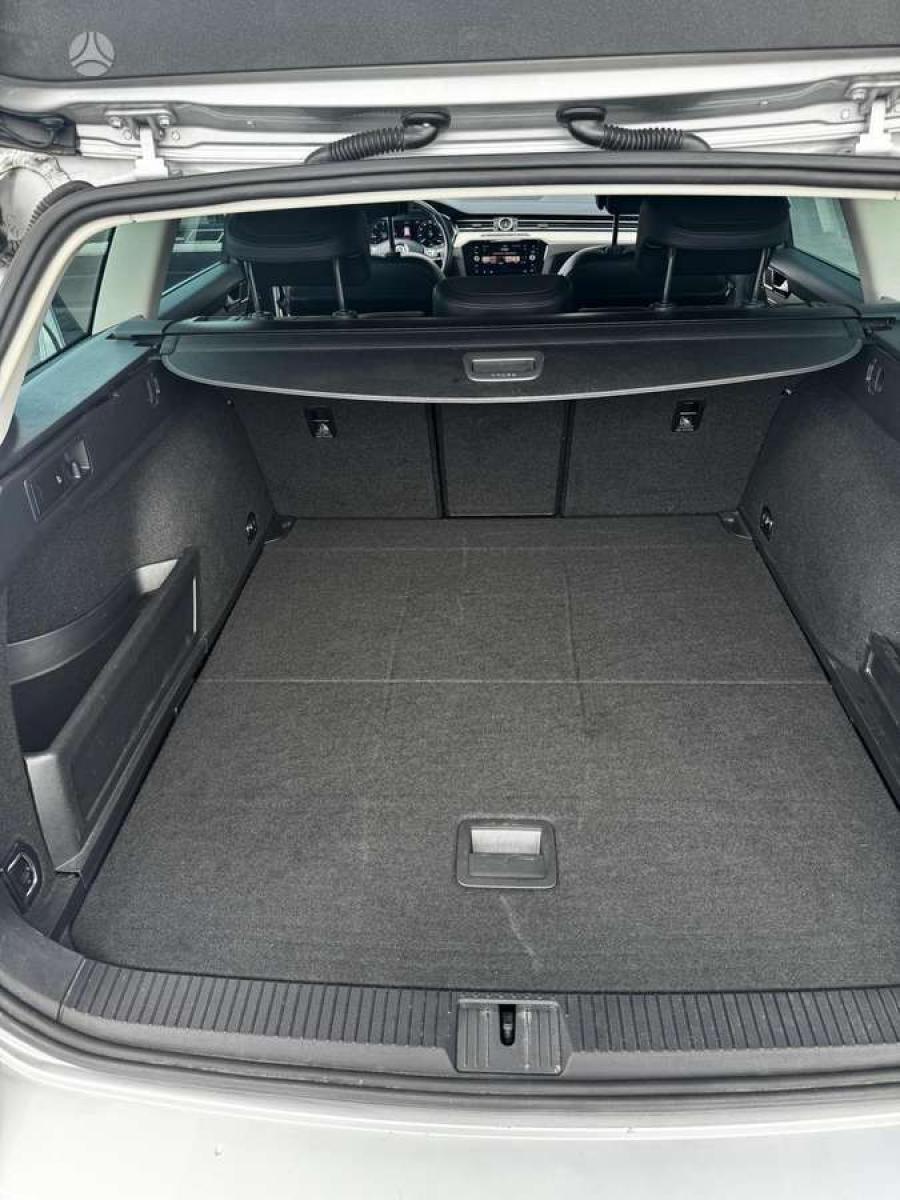 Grey Volkswagen Passat 2017 in Kaunas, with an engine capacity of 2.00 L and mileage of 175 thousand km for 15700 €, photo 20 on AUTOMOTO.COM.LV