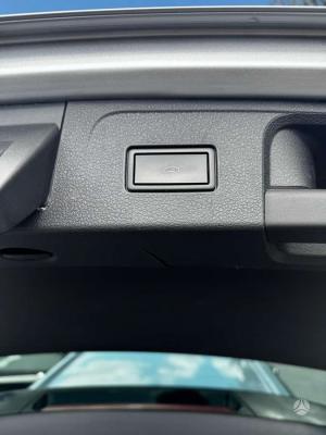 Grey Volkswagen Passat 2017 in Kaunas, with an engine capacity of 2.00 L and mileage of 175 thousand km for 15700 €, photo 22 on AUTOMOTO.COM.LV