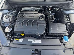 Grey Volkswagen Passat 2017 in Kaunas, with an engine capacity of 2.00 L and mileage of 175 thousand km for 15700 €, photo 24 on AUTOMOTO.COM.LV