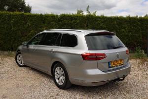 Grey Volkswagen Passat 2017 in Alytus, with an engine capacity of 1.60 L and mileage of 294 thousand km for 7950 €, photo 4 on AUTOMOTO.COM.LV