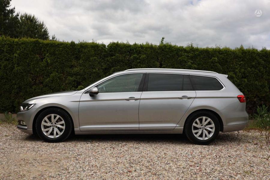 Grey Volkswagen Passat 2017 in Alytus, with an engine capacity of 1.60 L and mileage of 294 thousand km for 7950 €, photo 8 on AUTOMOTO.COM.LV