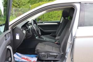 Grey Volkswagen Passat 2017 in Alytus, with an engine capacity of 1.60 L and mileage of 294 thousand km for 7950 €, photo 9 on AUTOMOTO.COM.LV