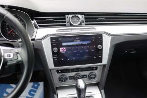 Grey Volkswagen Passat 2017 in Alytus, with an engine capacity of 1.60 L and mileage of 294 thousand km for 7950 €, photo 16 on AUTOMOTO.COM.LV