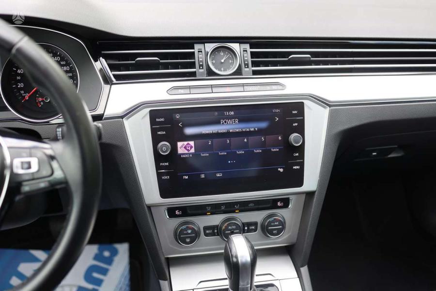 Grey Volkswagen Passat 2017 in Alytus, with an engine capacity of 1.60 L and mileage of 294 thousand km for 7950 €, photo 16 on AUTOMOTO.COM.LV
