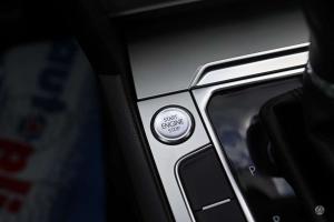 Grey Volkswagen Passat 2017 in Alytus, with an engine capacity of 1.60 L and mileage of 294 thousand km for 7950 €, photo 24 on AUTOMOTO.COM.LV