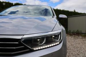 Grey Volkswagen Passat 2017 in Alytus, with an engine capacity of 1.60 L and mileage of 294 thousand km for 7950 €, photo 29 on AUTOMOTO.COM.LV