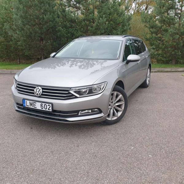 Grey Volkswagen Passat 2017 in Vilnius, with an engine capacity of 1.60 L and mileage of 195 thousand km for 7500 €, photo 1 on AUTOMOTO.COM.LV