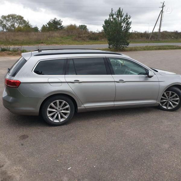 Grey Volkswagen Passat 2017 in Vilnius, with an engine capacity of 1.60 L and mileage of 195 thousand km for 7500 €, photo 4 on AUTOMOTO.COM.LV