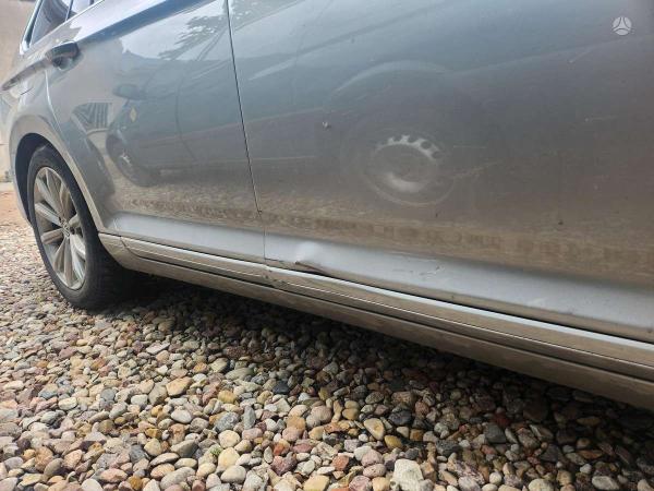 Grey Volkswagen Passat 2017 in Vilnius, with an engine capacity of 1.60 L and mileage of 195 thousand km for 7500 €, photo 5 on AUTOMOTO.COM.LV