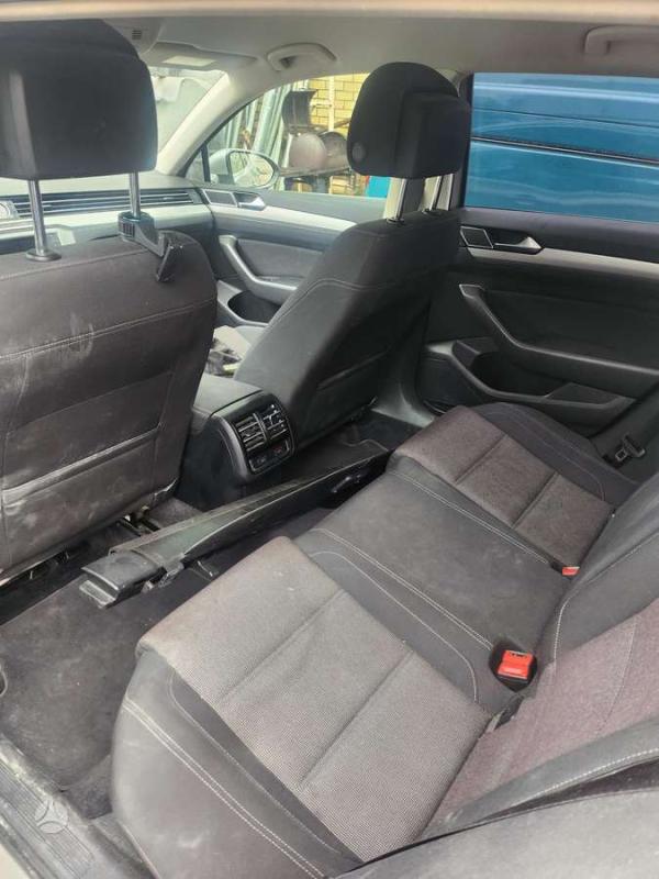 Grey Volkswagen Passat 2017 in Vilnius, with an engine capacity of 1.60 L and mileage of 195 thousand km for 7500 €, photo 7 on AUTOMOTO.COM.LV