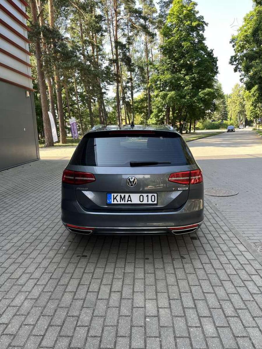 Pelēks Volkswagen Passat 2017 Alīta, ar dzinēja tilpumu 1.60 L un nobraukumu 329 tūkst. km par 8700 €, foto 7 vietnē AUTOMOTO.COM.LV