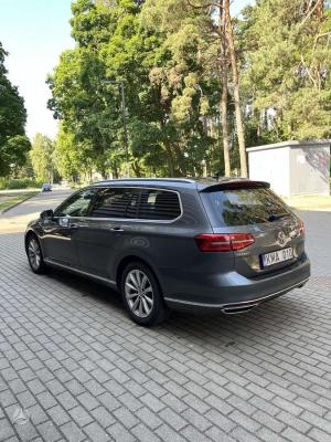 Pelēks Volkswagen Passat 2017 Alīta, ar dzinēja tilpumu 1.60 L un nobraukumu 329 tūkst. km par 8700 €, foto 8 vietnē AUTOMOTO.COM.LV
