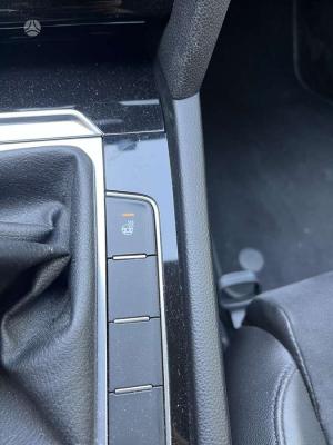 Pelēks Volkswagen Passat 2017 Alīta, ar dzinēja tilpumu 1.60 L un nobraukumu 329 tūkst. km par 8700 €, foto 13 vietnē AUTOMOTO.COM.LV