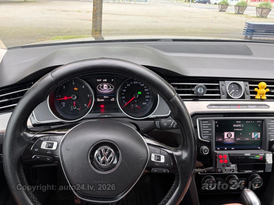 Pelēks Volkswagen Passat 2017 Tallina, ar dzinēja tilpumu 2.00 L un nobraukumu 632 tūkst. km par 4400 €, foto 13 vietnē AUTOMOTO.COM.LV