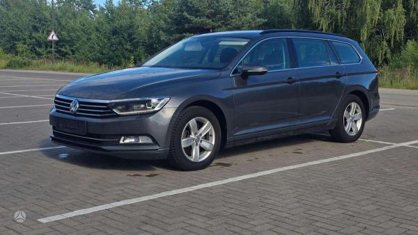 Grey Volkswagen Passat 2017 in Kaunas, with an engine capacity of 1.97 L and mileage of 298 thousand km for 9350 €, photo 4 on AUTOMOTO.COM.LV