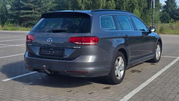 Grey Volkswagen Passat 2017 in Kaunas, with an engine capacity of 1.97 L and mileage of 298 thousand km for 9350 €, photo 7 on AUTOMOTO.COM.LV