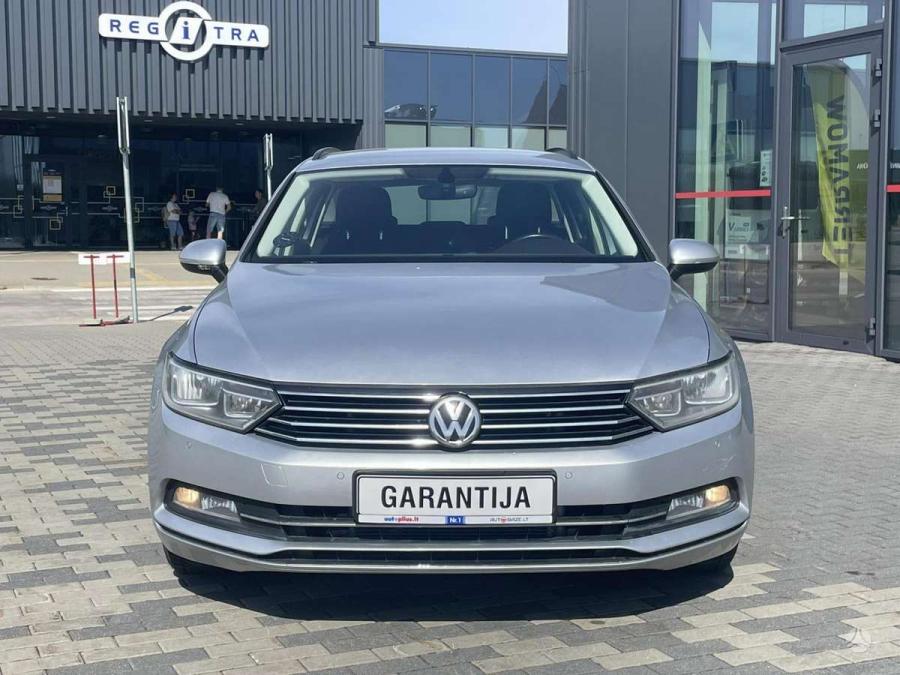 Pelēks Volkswagen Passat 2017 Šauļi, ar dzinēja tilpumu 2.00 L un nobraukumu 267 tūkst. km par 10500 €, foto 3 vietnē AUTOMOTO.COM.LV