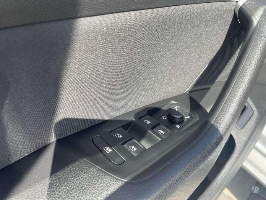 Pelēks Volkswagen Passat 2017 Šauļi, ar dzinēja tilpumu 2.00 L un nobraukumu 267 tūkst. km par 10500 €, foto 17 vietnē AUTOMOTO.COM.LV
