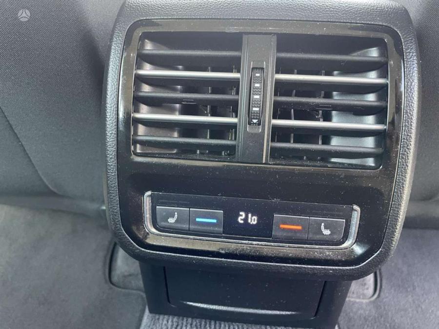 Pelēks Volkswagen Passat 2017 Šauļi, ar dzinēja tilpumu 2.00 L un nobraukumu 267 tūkst. km par 10500 €, foto 20 vietnē AUTOMOTO.COM.LV