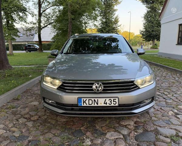 Grey Volkswagen Passat 2017 in Kaunas, with an engine capacity of 1.40 L and mileage of 184 thousand km for 11900 €, photo 2 on AUTOMOTO.COM.LV