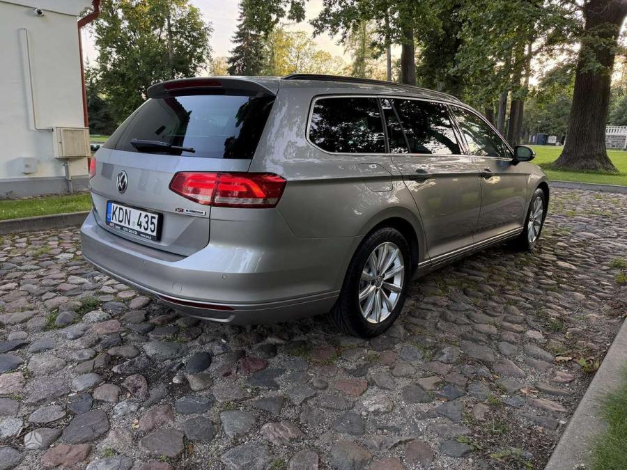 Pelēks Volkswagen Passat 2017 Kauņa, ar dzinēja tilpumu 1.40 L un nobraukumu 184 tūkst. km par 11900 €, foto 6 vietnē AUTOMOTO.COM.LV