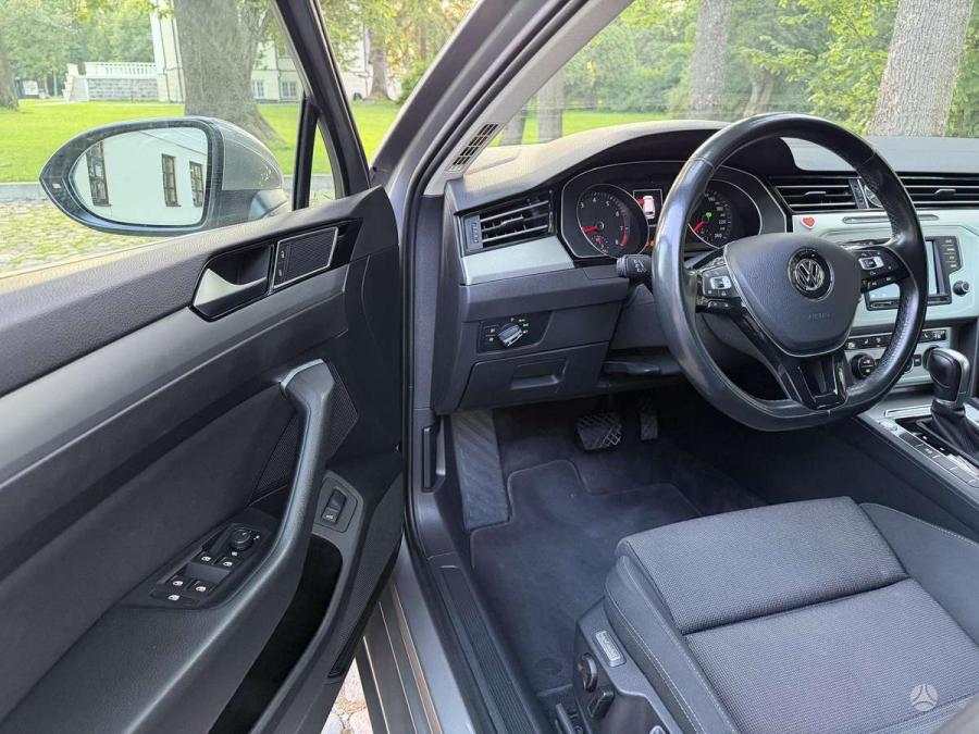Pelēks Volkswagen Passat 2017 Kauņa, ar dzinēja tilpumu 1.40 L un nobraukumu 184 tūkst. km par 11900 €, foto 10 vietnē AUTOMOTO.COM.LV